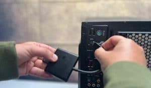 How To Insert A SD Card On PC (Step-by-step Guide)