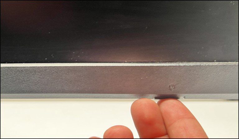 Why Are There Green Lines On Monitor? How To Fix It