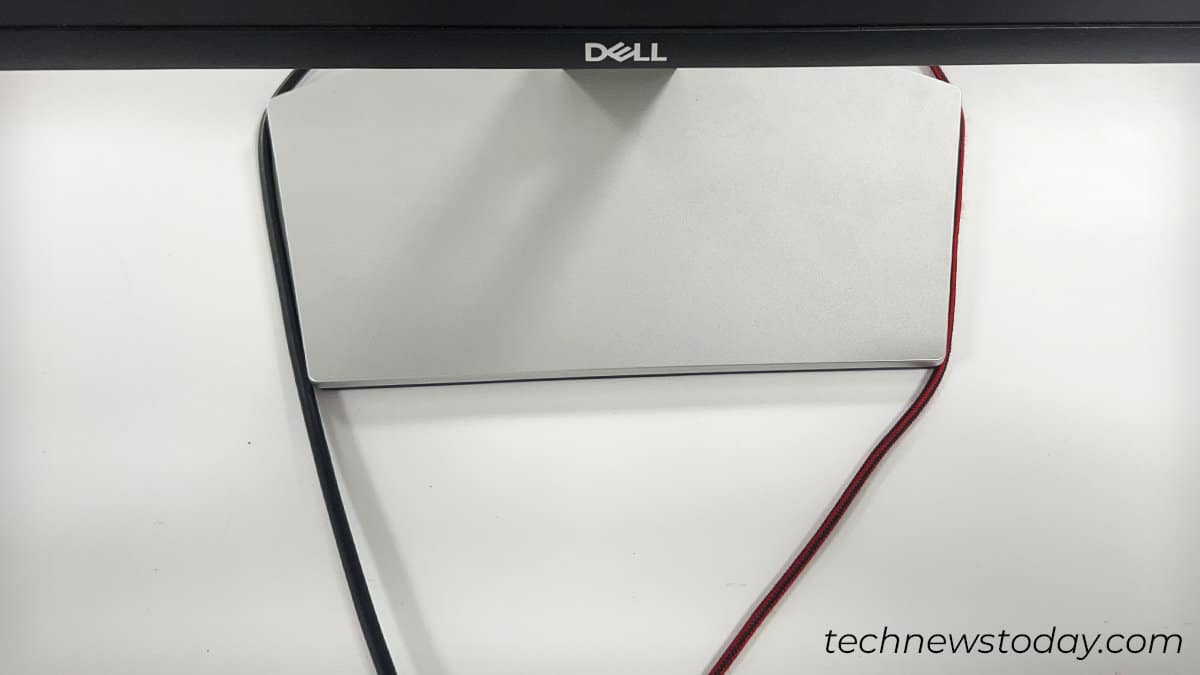 Organizing Keyboard And Mouse Cables (6 Best Ways)