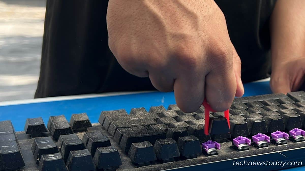 How To Clean Mechanical Keyboard In 7 Steps