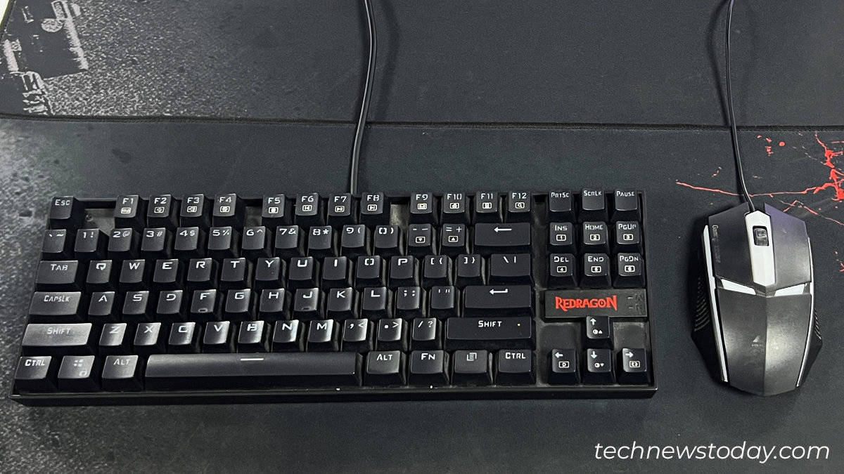 Organizing Keyboard And Mouse Cables (6 Best Ways)